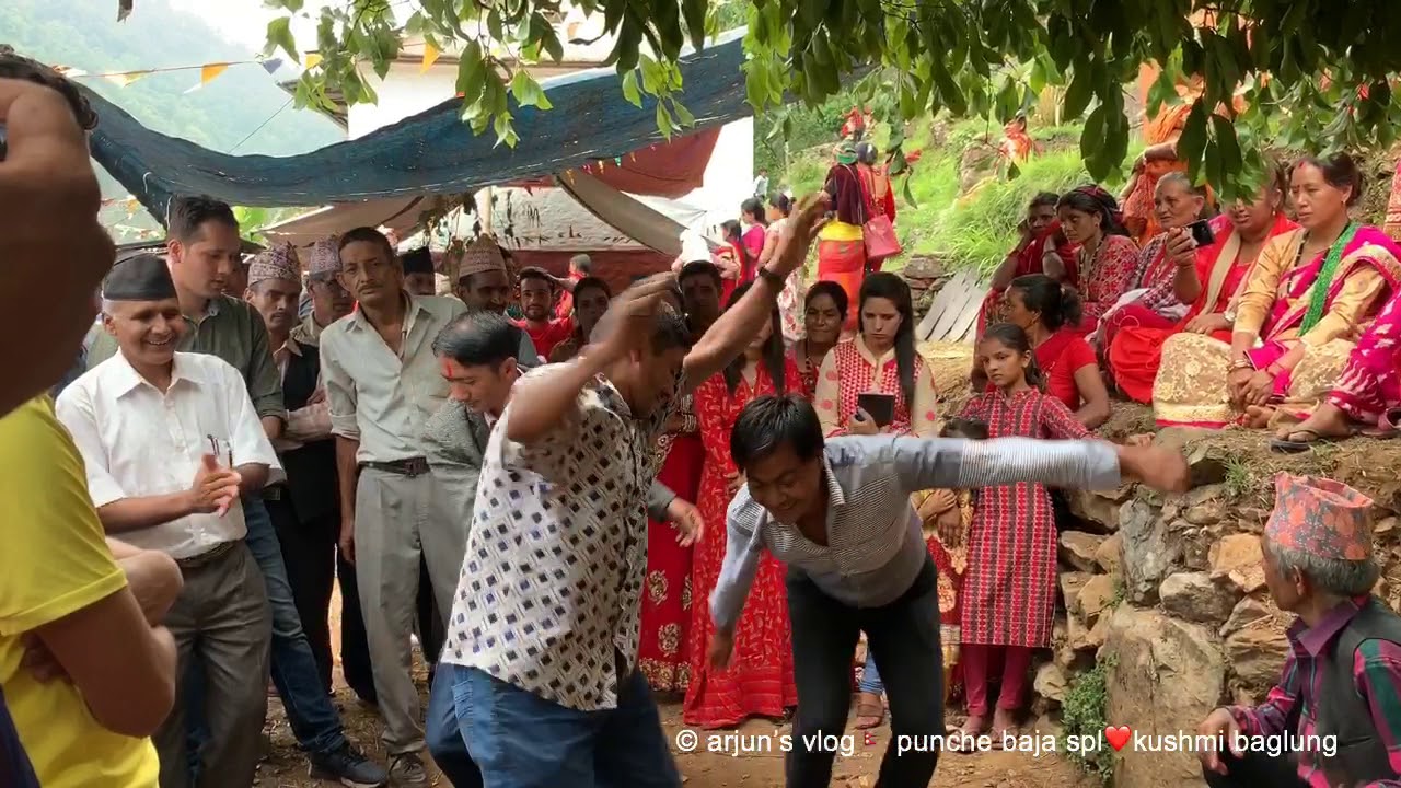 salko pata tapari huni beautiful dance in punche baja - YouTube