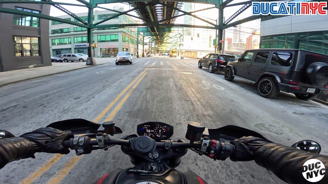How to Ride a BIG CITY - Observing Obstacles - YouTube