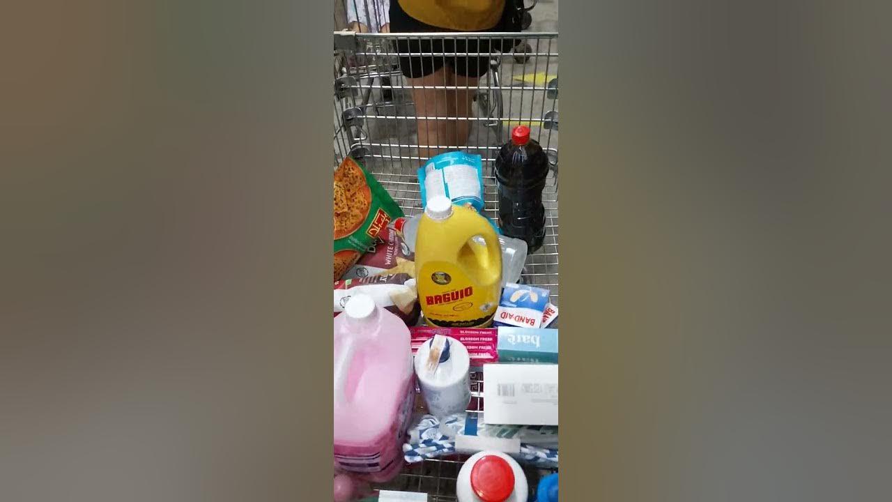 ang haba ng pila sa landers - YouTube