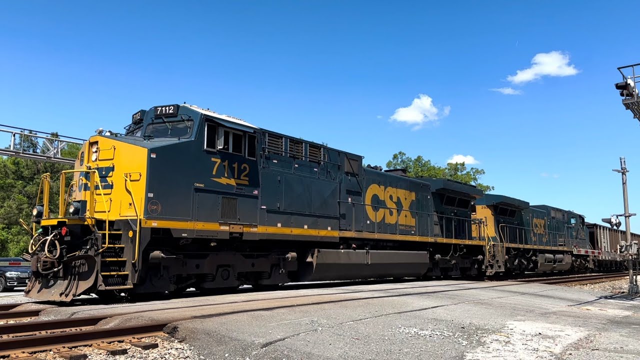 Ex-BN Hoppers! CSX 7112 Leads C041-07 at Folkston Railwatch 2026 - YouTube