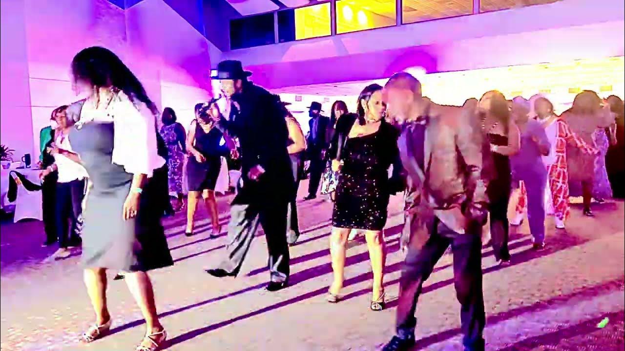 SHAKE A TALE FEATHER LINE DANCE - YouTube