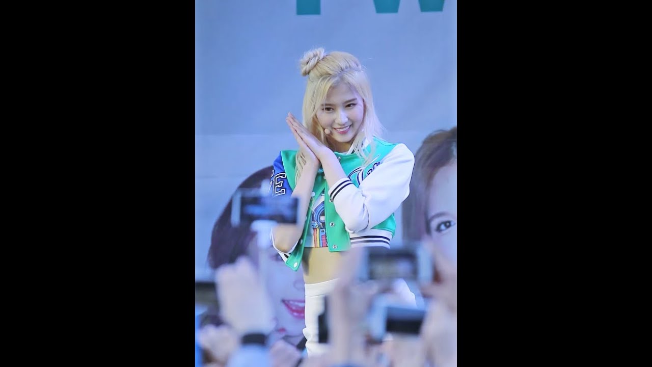 160507 트와이스 사나 'WOOHOO' TWICE SANA FAN CAM - YouTube