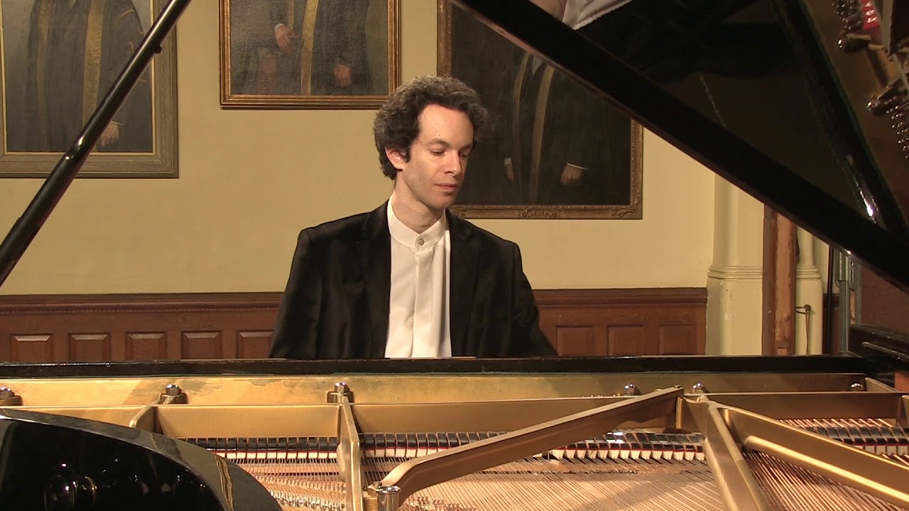 Mozart - Piano Concerto No. 21, K.467 / Christophe Alvarez - YouTube