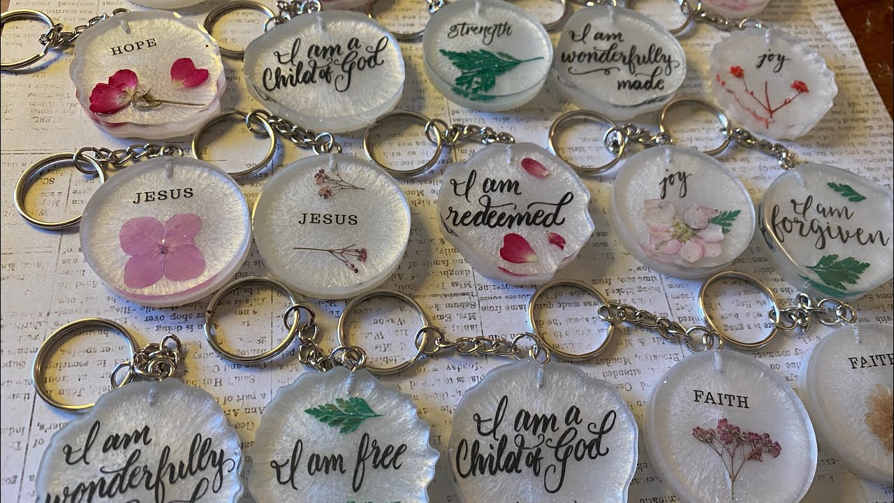 Resin keychains in bulk tutorial - YouTube