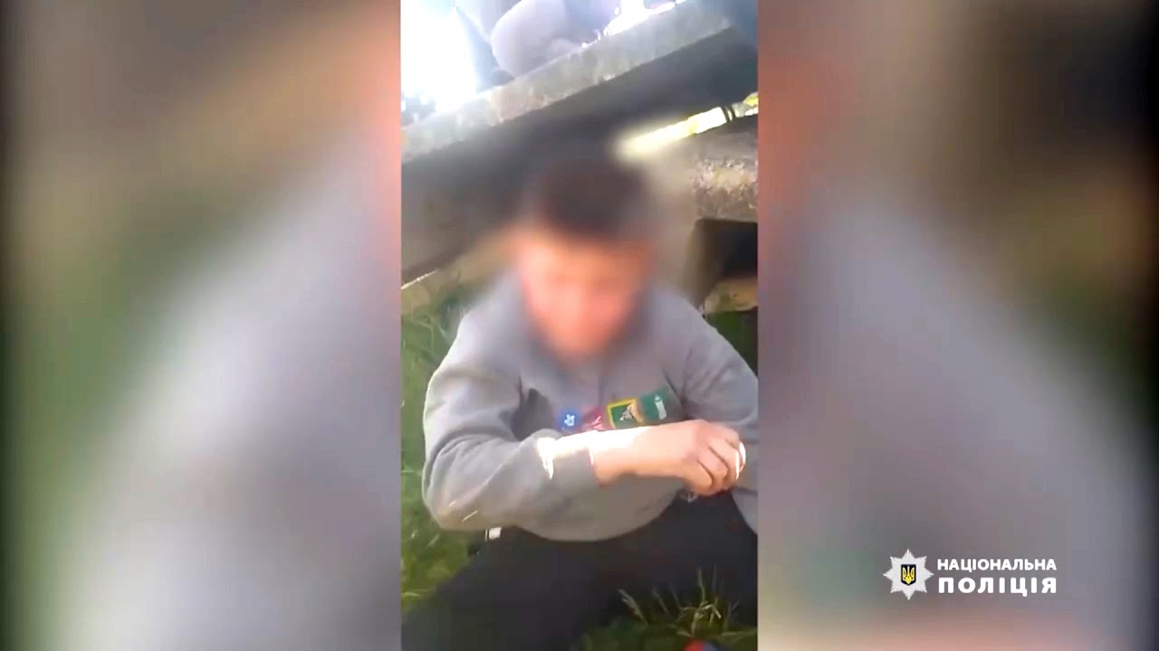 Били та знімали на мобільний телефон на Сумщині підлітки знущалась над 11 річним хлопчиком