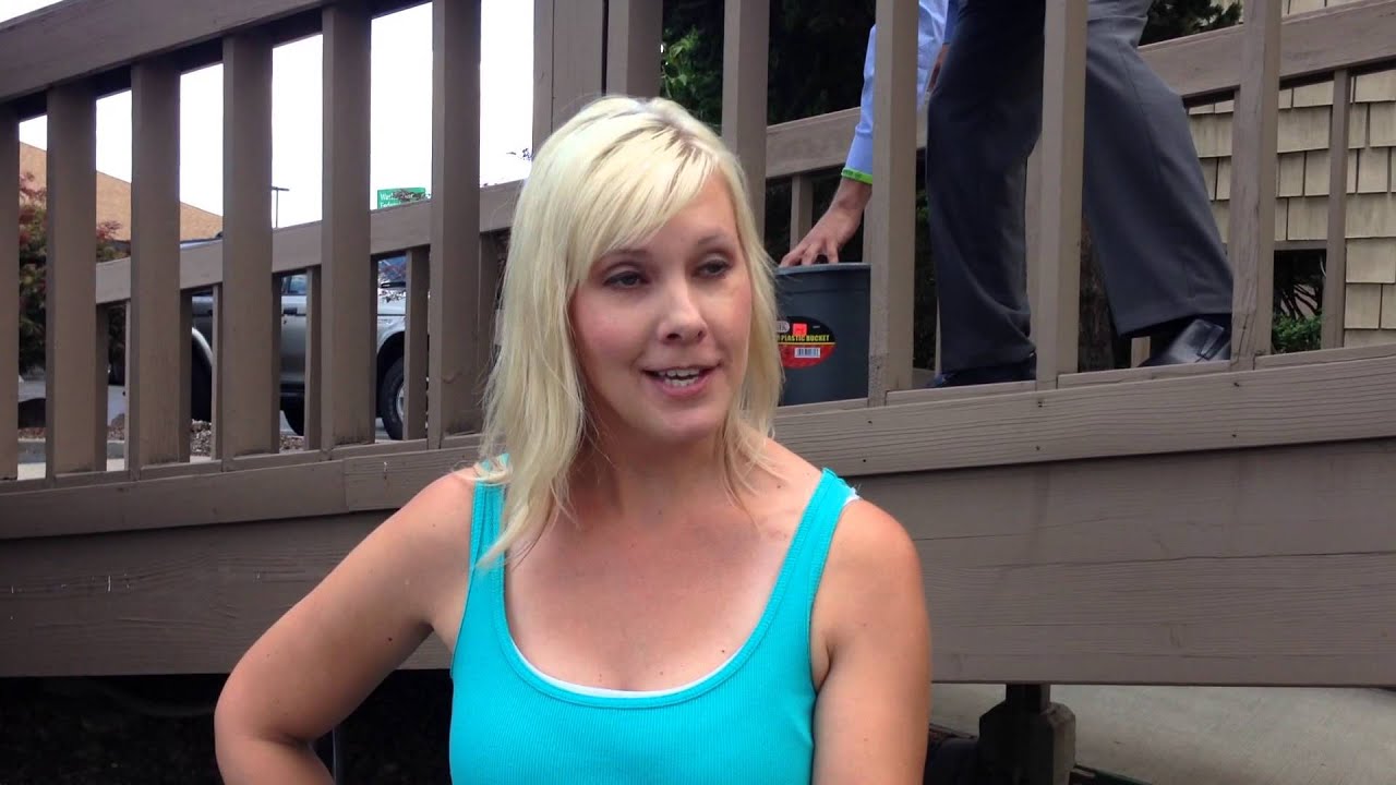 Michele Mathews Takes the ALS Ice Bucket Challenge - YouTube