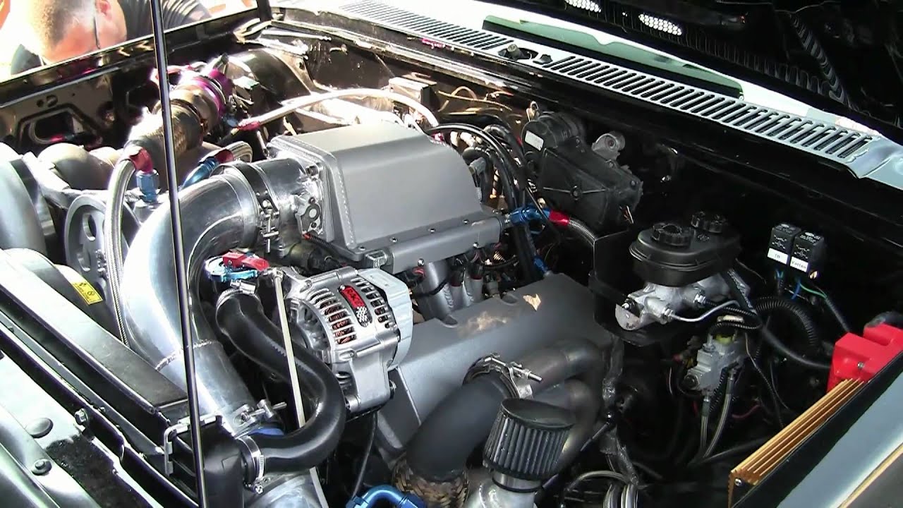 Syclone: last race 2010 with engine blowup - YouTube