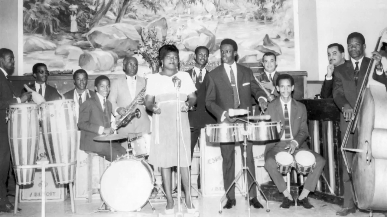 Georges Tinedor & Manuela Pioche - Collié et Zanno (1965) - YouTube