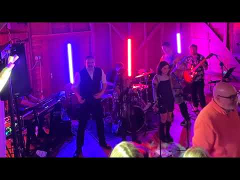 The Love Machines - Thriller Clip