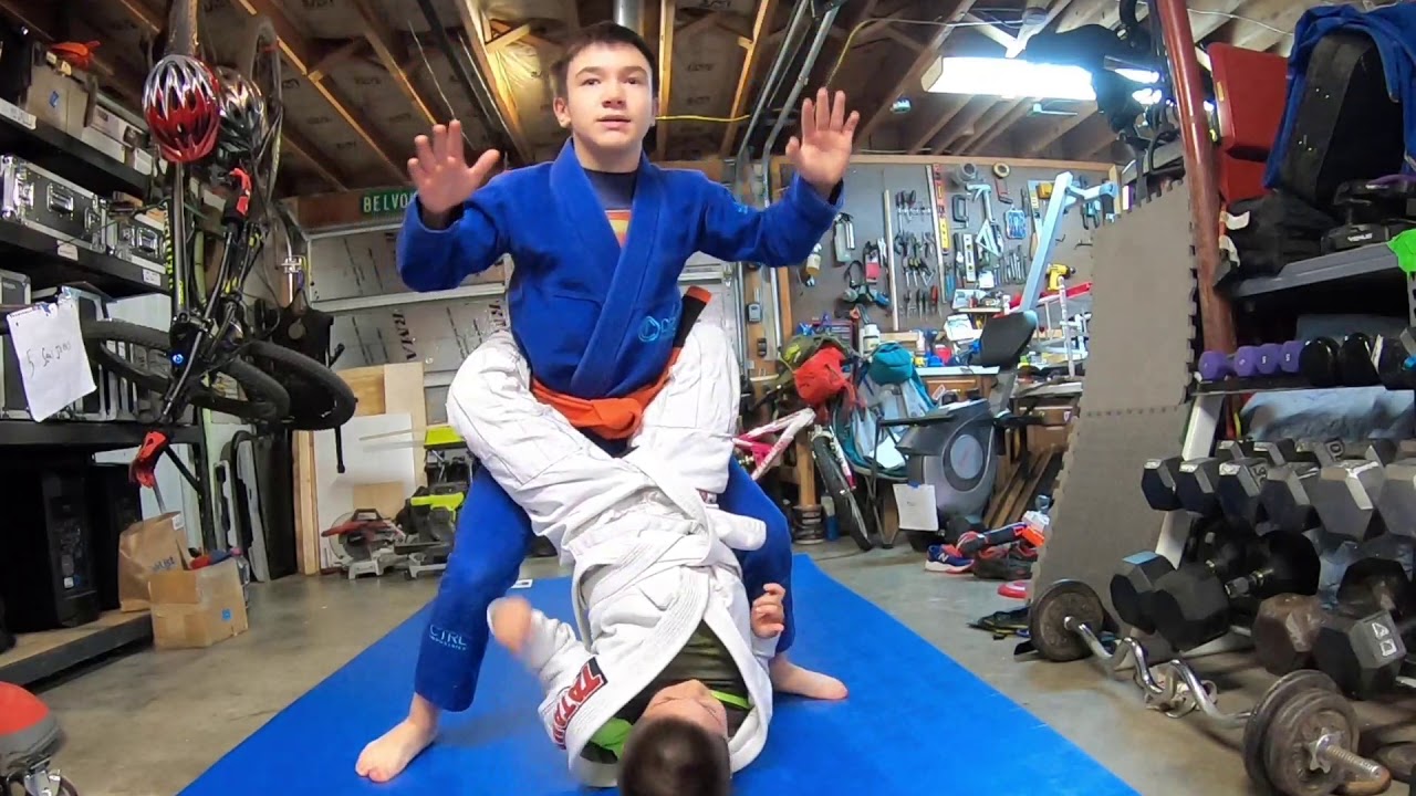 BJJ Standing Guard Pass - YouTube