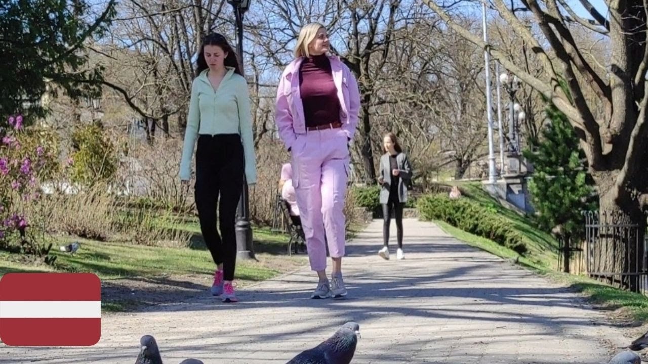 MUJERES de LETONIA, clásicas y femeninas - YouTube