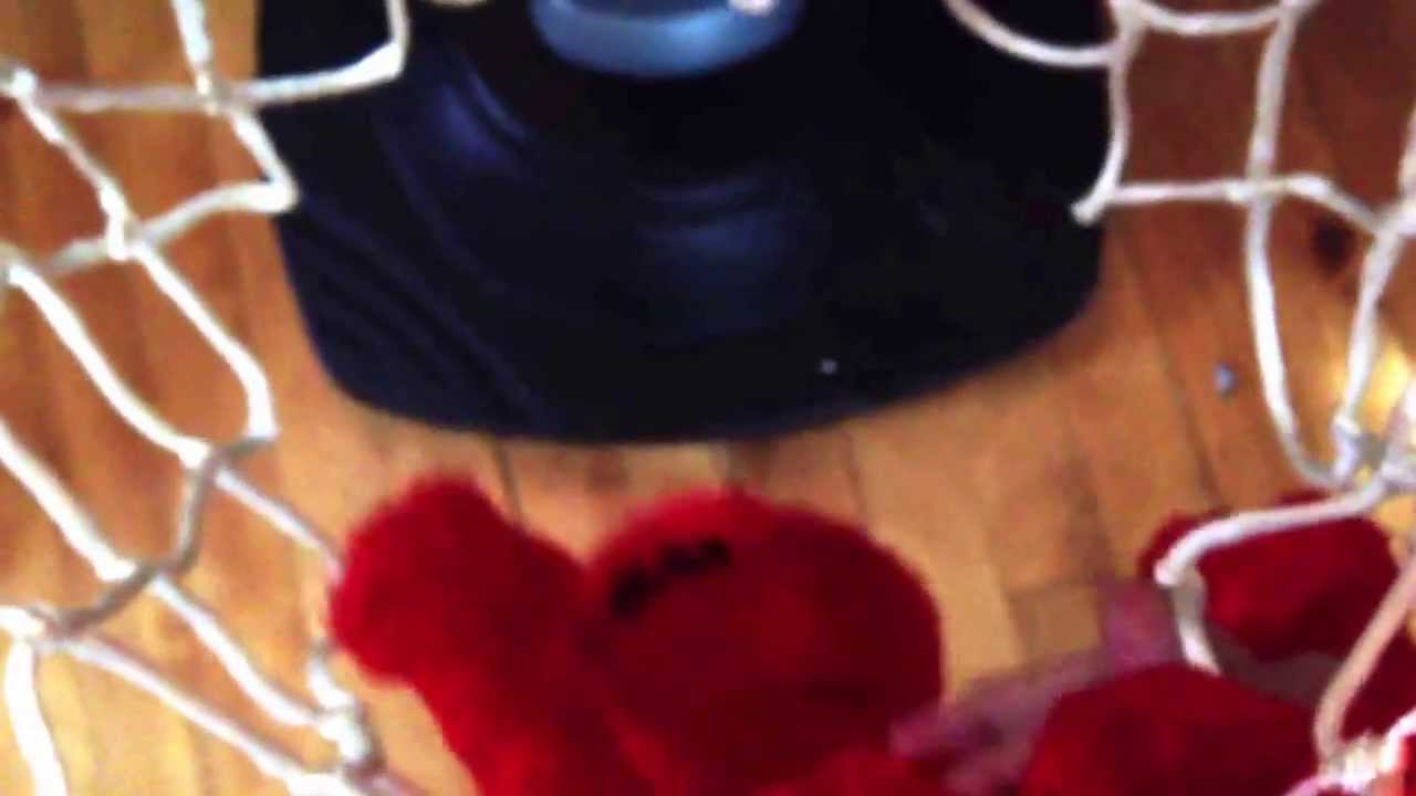 Elmo playing basketball - YouTube