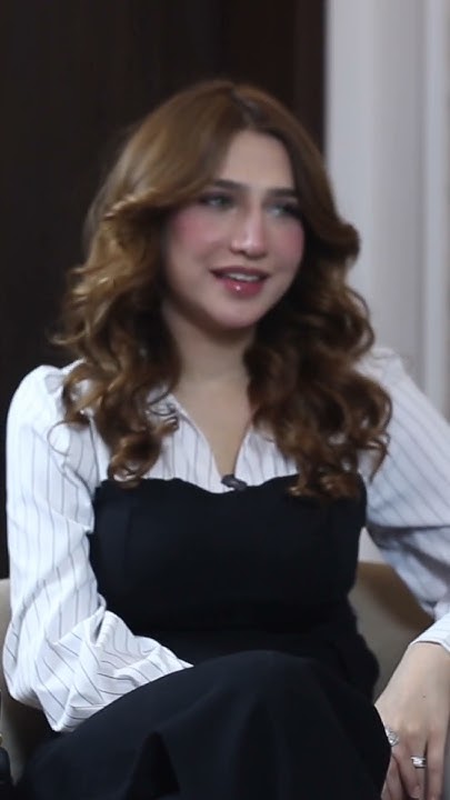 SUZAN KHAN special appearance @ k pod in Khouse #Khouse - YouTube