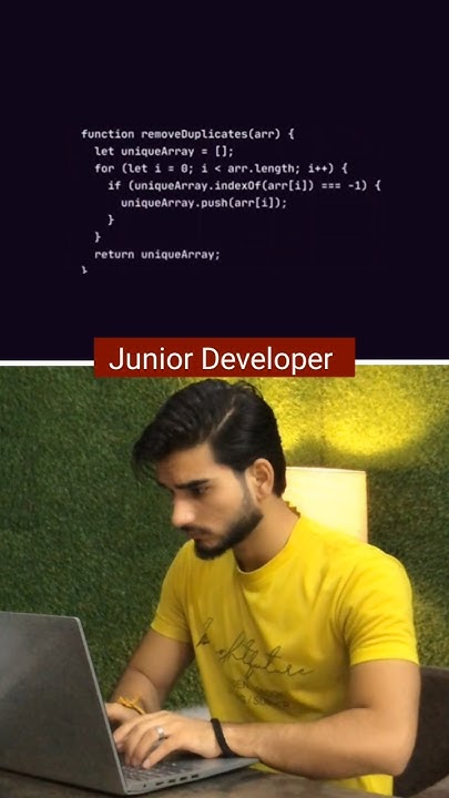 Junior 🤡 VS Senior Developer 😎 #coding #codingmemes #programming #programmer #developer - YouTube