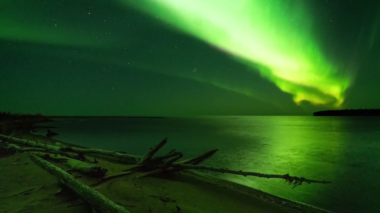 Fall Aurora in the Northwest Territories - YouTube