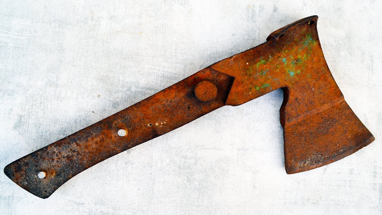 Old Rusty Hunting Axe Restoration - YouTube