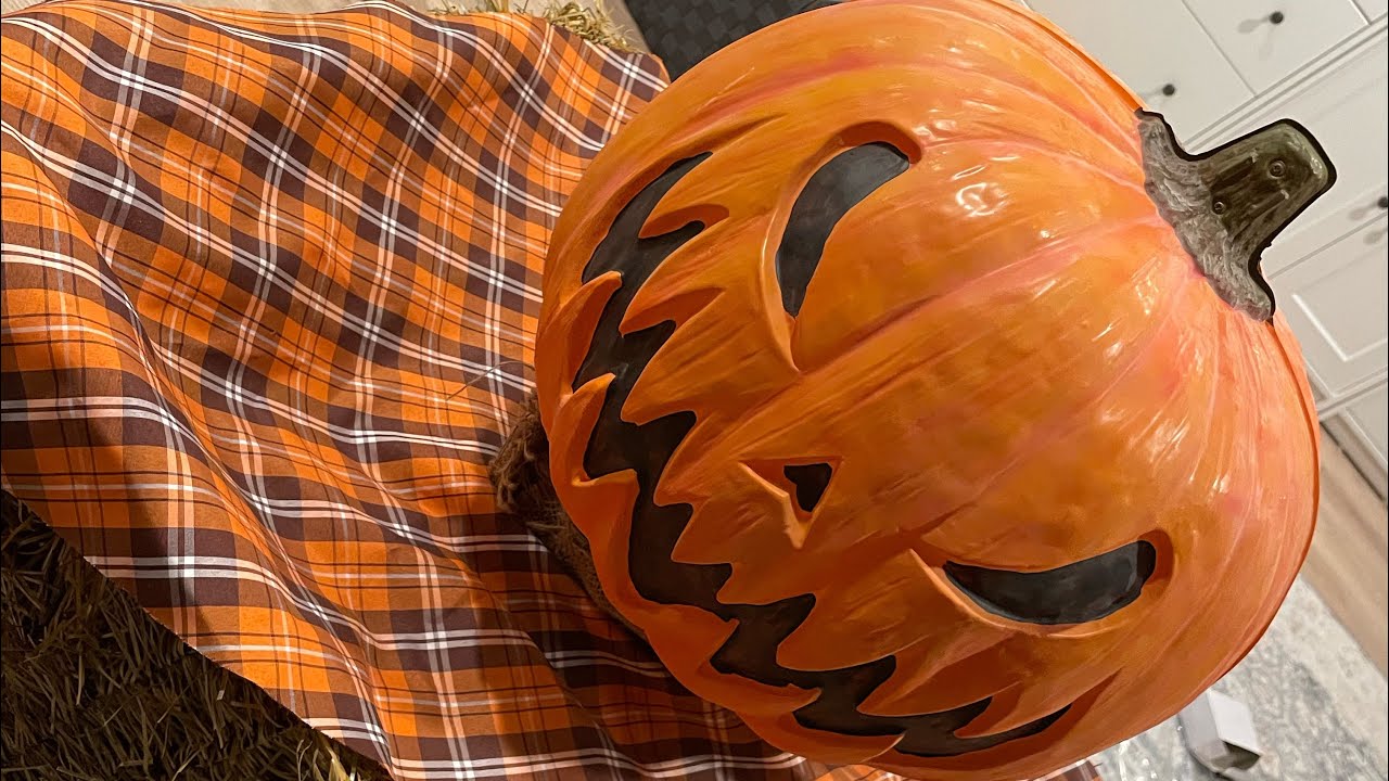 Spirit Halloween 2016 Hay Bale Popper Review and Demo! 🎃 - YouTube