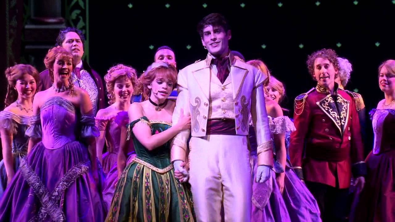 Disney Frozen Live at the Hyperion Disneyland Preview Disney World ...