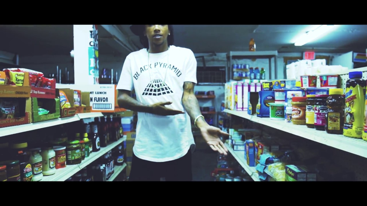 Dats Why - 45 ft. 2TrillToon - YouTube