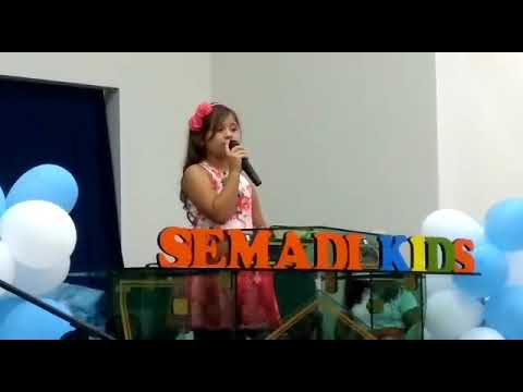 Isa cantando Jó - YouTube