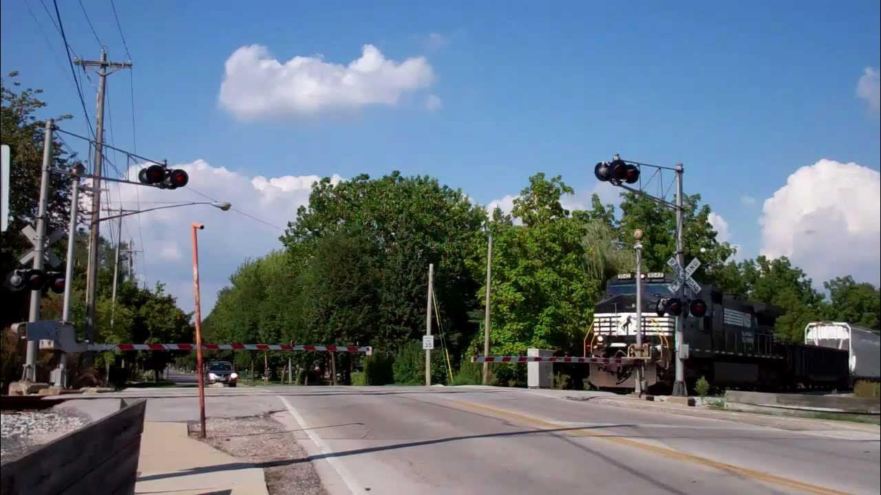 NS #9542 With A Nice Leslie RS5T Horn In Maumee, Ohio - YouTube