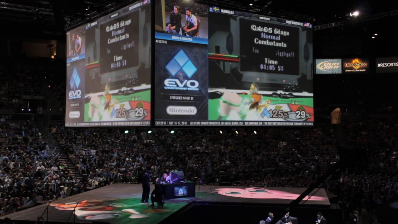Crowd Reaction to Hungrybox winning Melee @ EVO 2016 - YouTube
