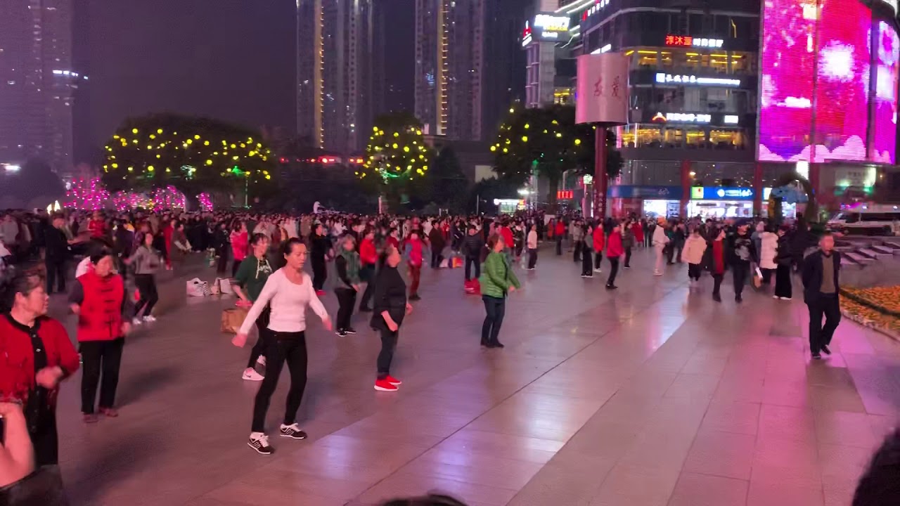 Chinese flash mob public dancing - YouTube