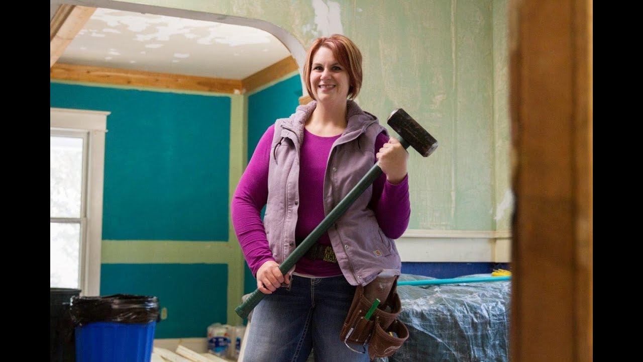 Carlyn, the Fix-It Mom - YouTube