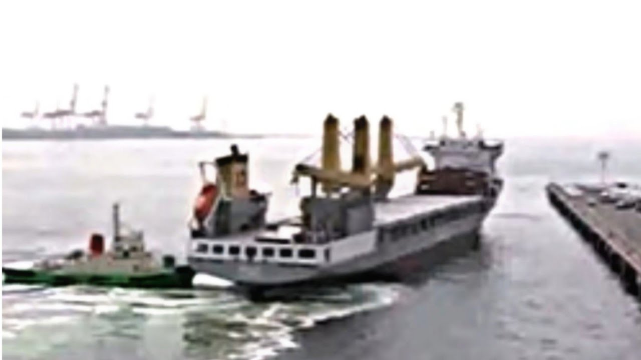 Heavy lift ship Cargo loading and Discharging Operations | Shipspotting ...