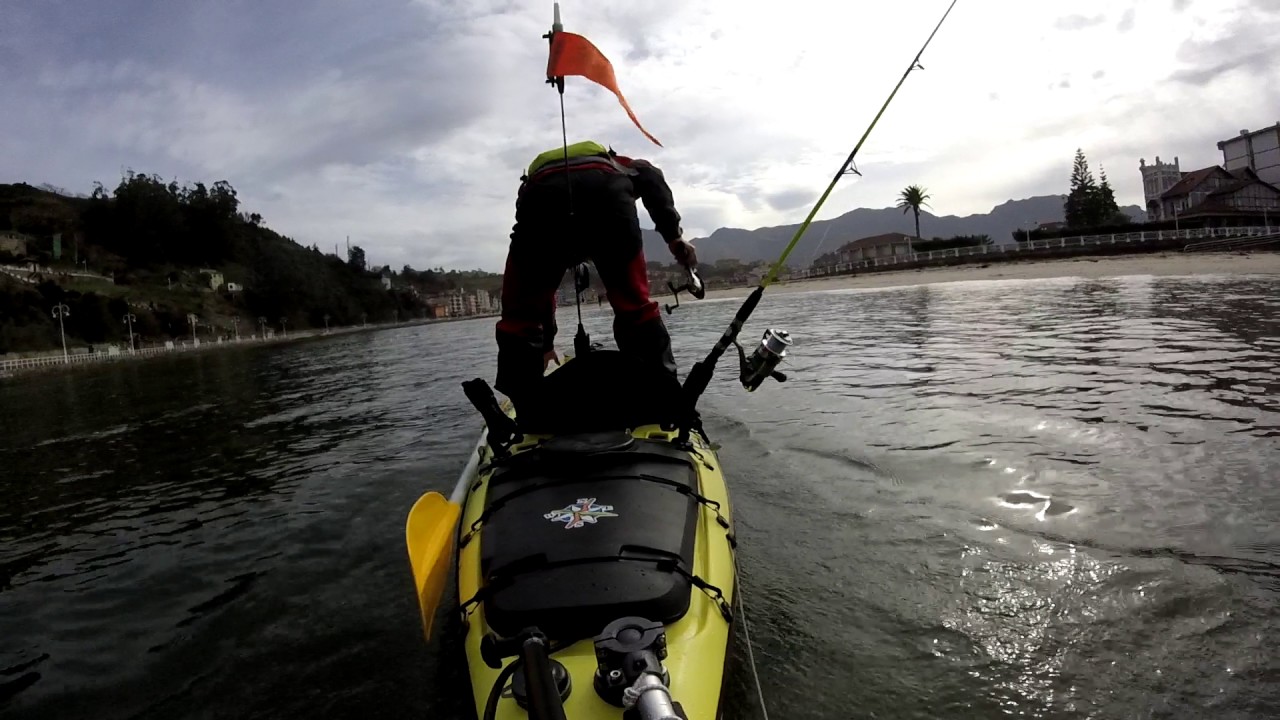 Kayak con Motor / Motorized Fishing Kayak - YouTube