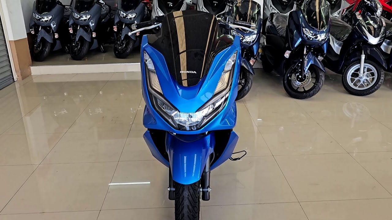 Honda PCX 160 Blue Black 2023 Walkaround - YouTube