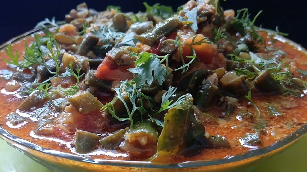 चवळीच्या शेगांची भाजी,chavli sabji, green long beans curry - YouTube
