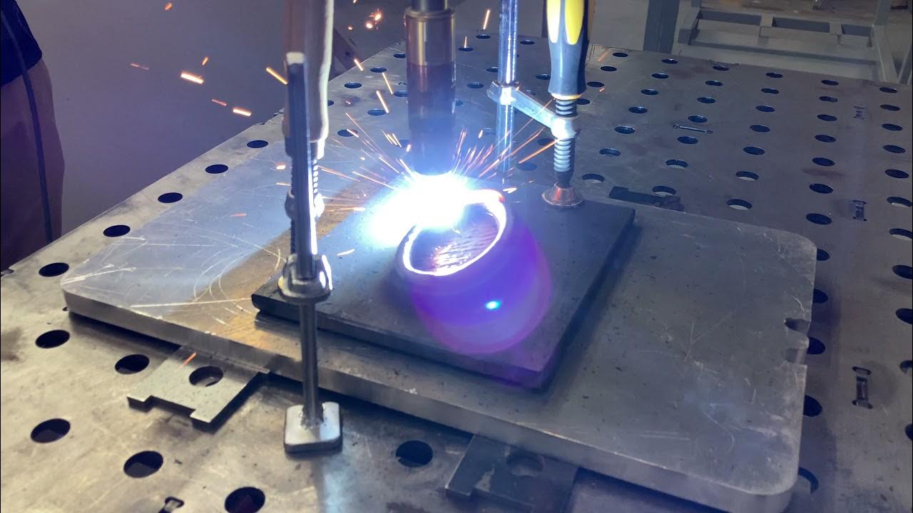 DED additive manufacturing with Fronius and Universal Robots - YouTube