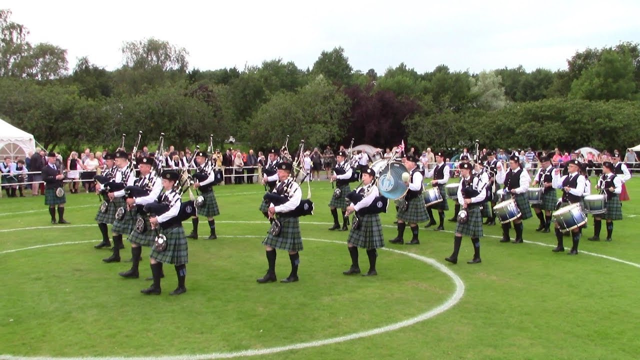 KILBARCHAN PIPE BAND AT BUTE HIGHLAND GAMES 2019 - YouTube