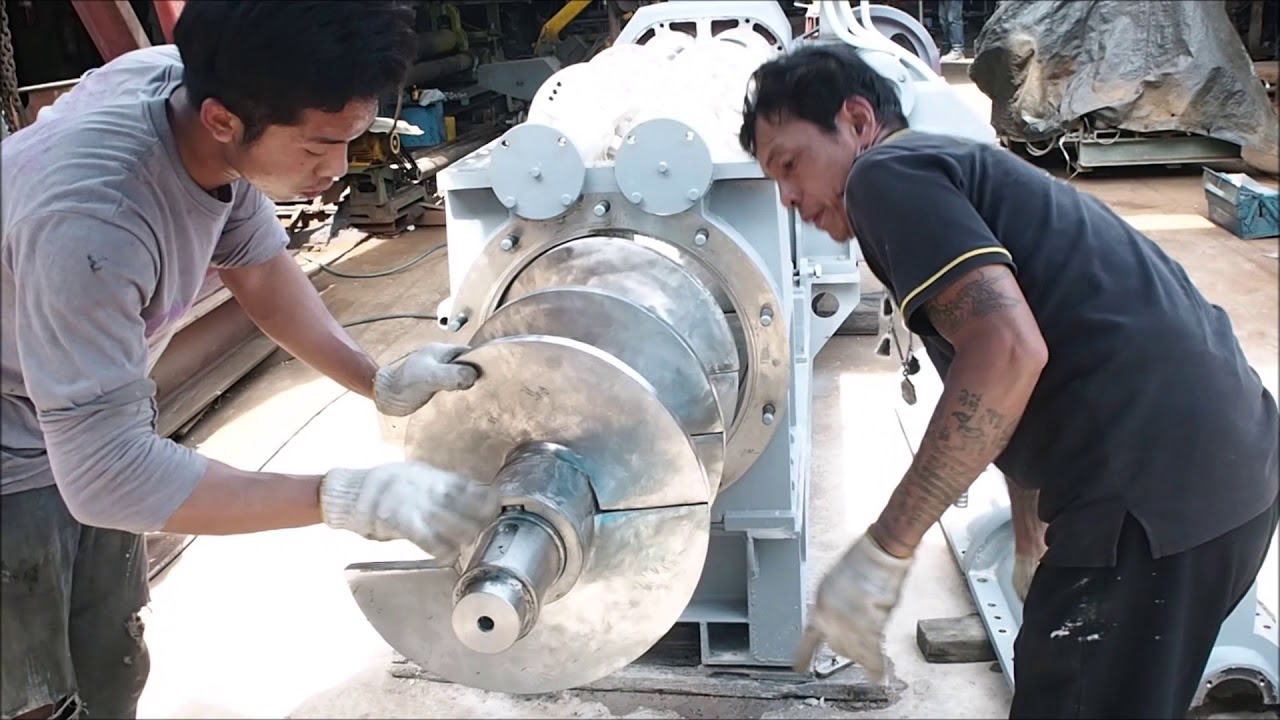 De-airing Extruder 4500 kg/hr - YouTube