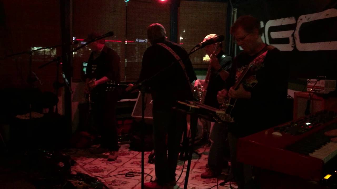 Spector's Gun Collection -- She's Not There -- Zombies - Santana - YouTube