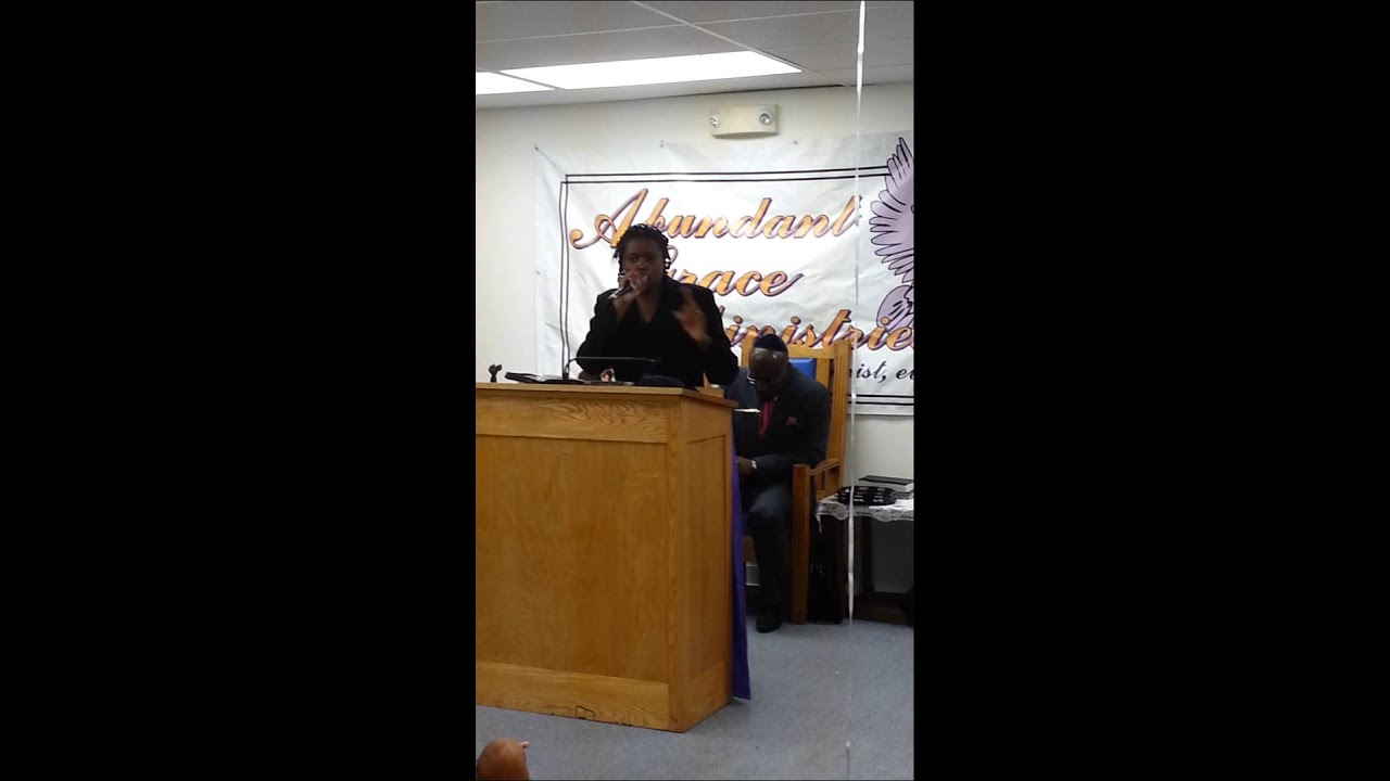 Prophetess Charmaine Johnson preaching n Delaware - YouTube