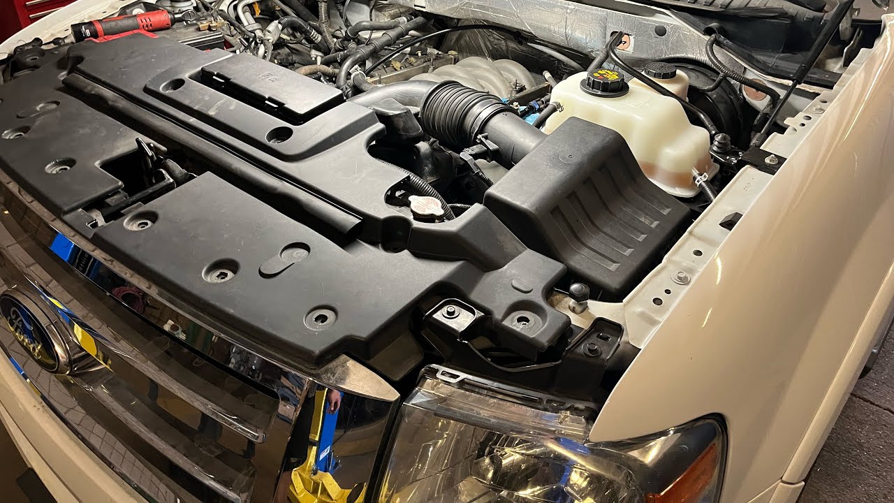 First Start Up! 2014 Coyote Swapped Expedition - YouTube