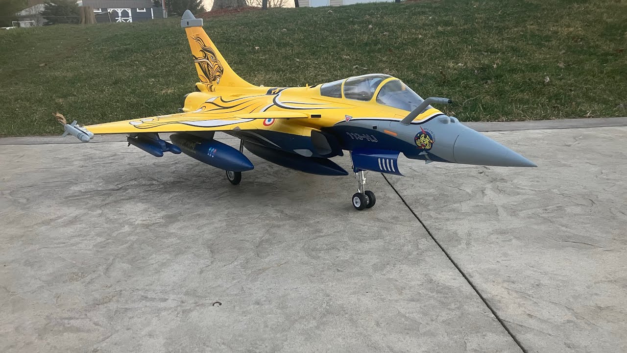 MAIDEN FLIGHT OF THE FMS RAFALE 80mm - YouTube