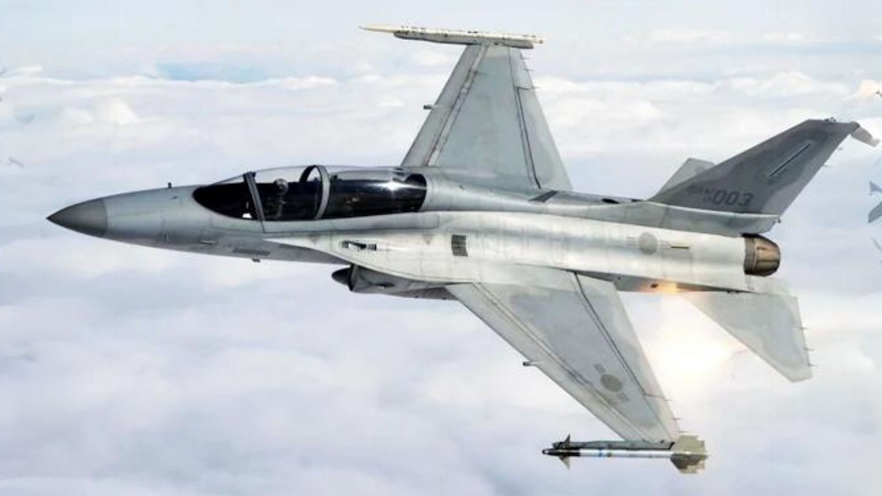 The Cheapest Most Powerful Fighter in Existence - YouTube