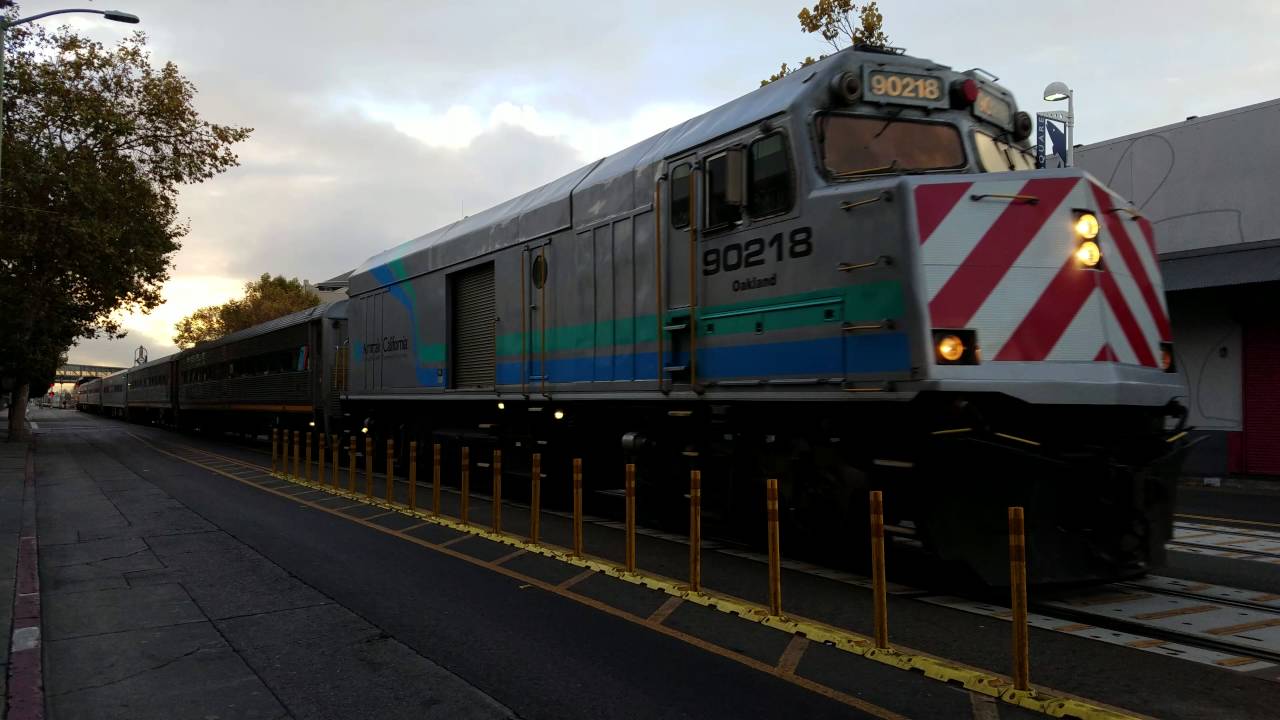 Amtrak California GM EMD F40PH NPU #90218 passing through Jack London ...