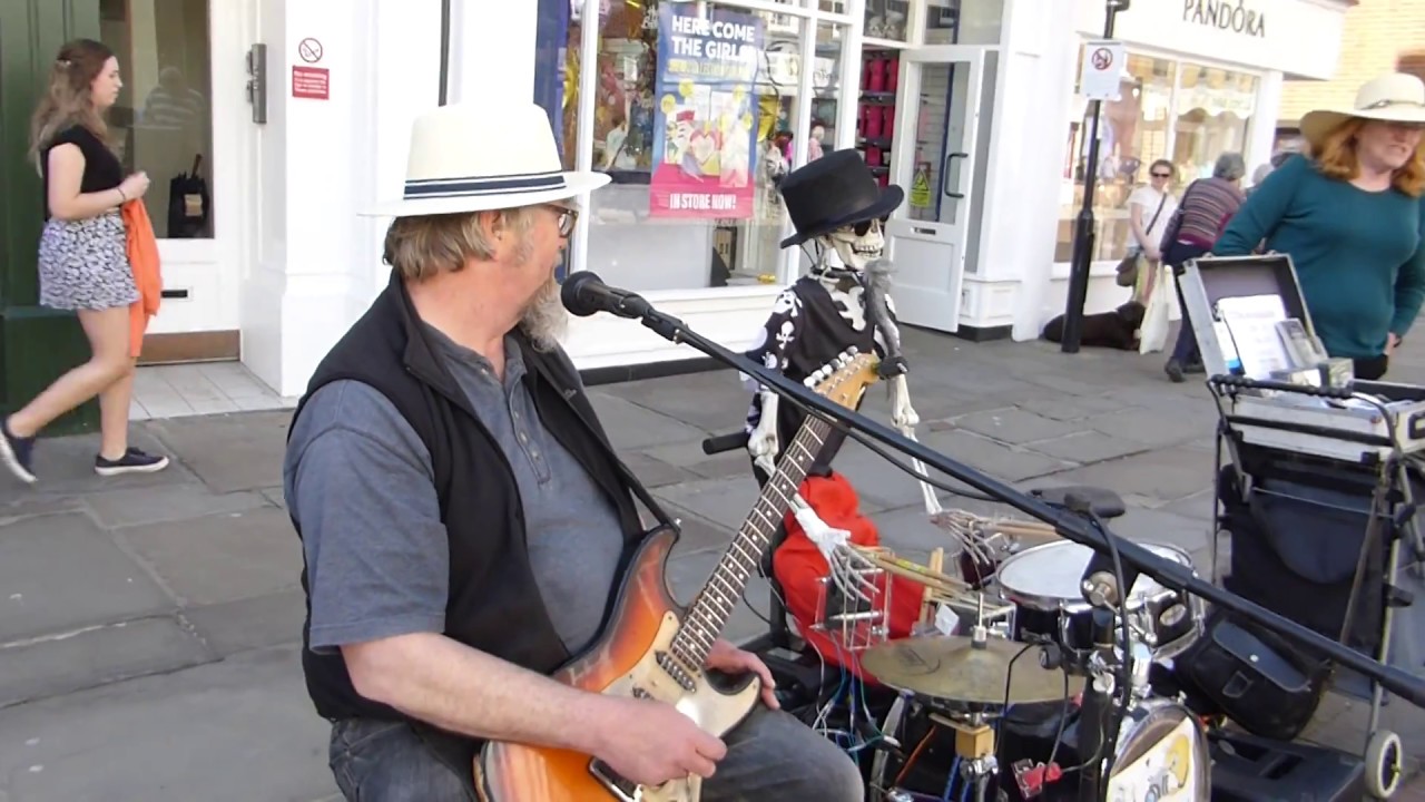 Rob Berry & Skeleton Drummer - Playing Jimi Hendrix - Busking ...