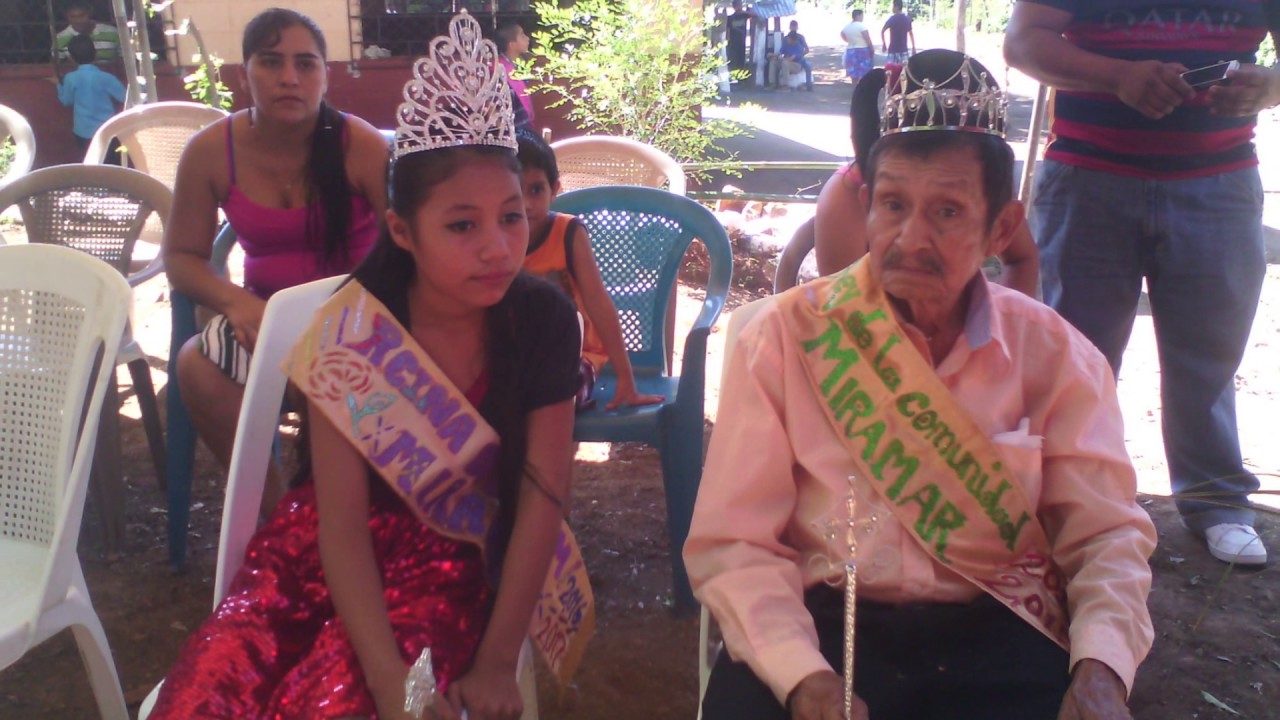 presentacion de la reyna y el rey - YouTube