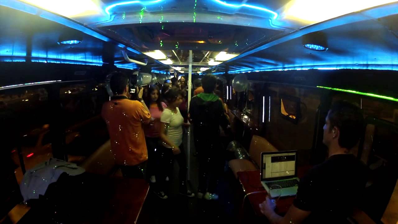 Party Bus Ecuador 09 9582 3443 - YouTube