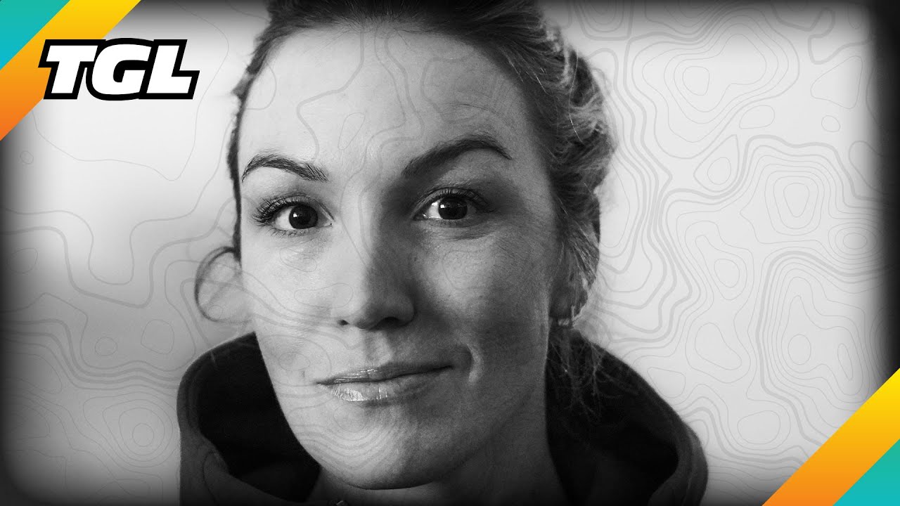 Amanda Batty - Pandemic Relationships and Defining "Pants" - YouTube