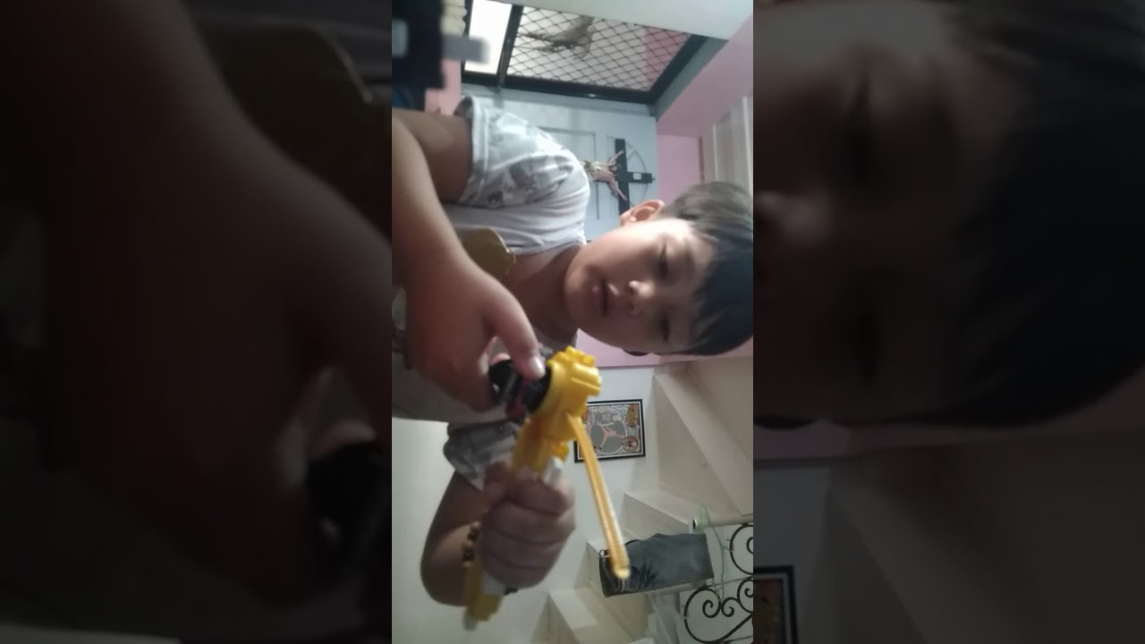 cool bayblade battle🆒😎 - YouTube