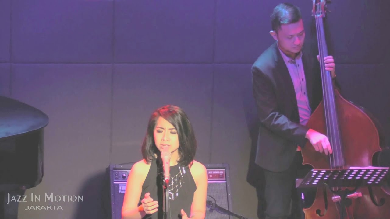 Sandy Winarta Trio ft. Amelia Ong - My Ideal @ Motion Blue Jakarta 21/1 ...
