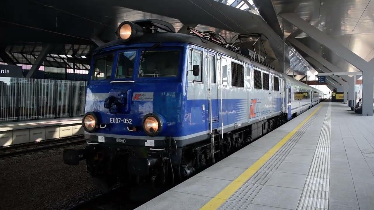 EU07-052 z InterCity 2622 „Baczyński” odjazd ze st. Warszawa Zach. 04.06.2022 - YouTube