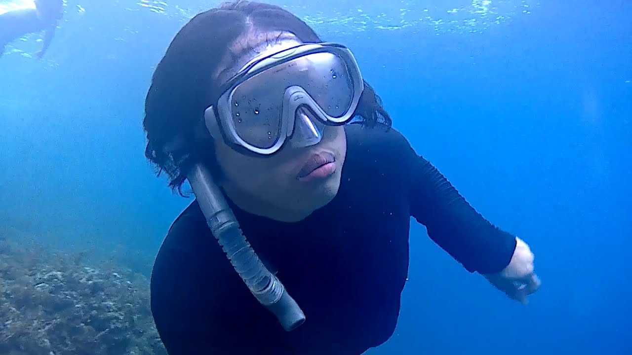 Fun diving @Napaling point in front of kalikasan dive resort - YouTube