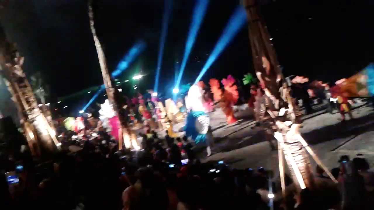 Amazing Fireworks in Grand Opening Baywalk Mall Pluit 2013 #3 - YouTube
